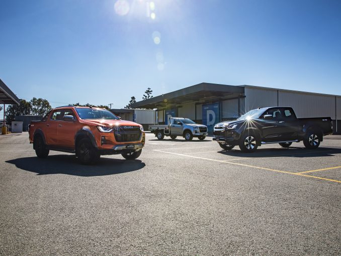 MERC’S X-CLASS UNVEILED | Truck & Bus News