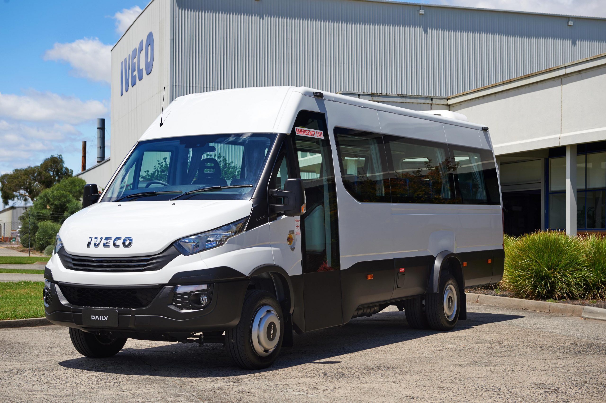 Daily 22 seat minibus_1 – Truck & Bus News